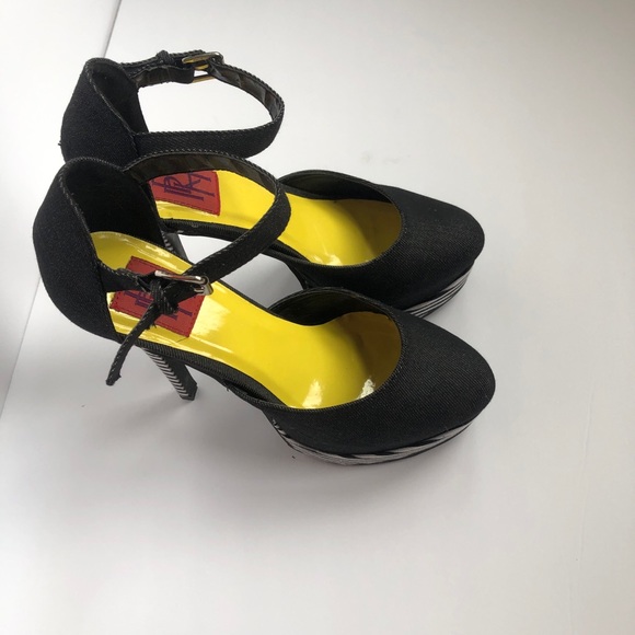 FRH | Shoes | Frh Black With Stripes Platform Heels | Poshmark